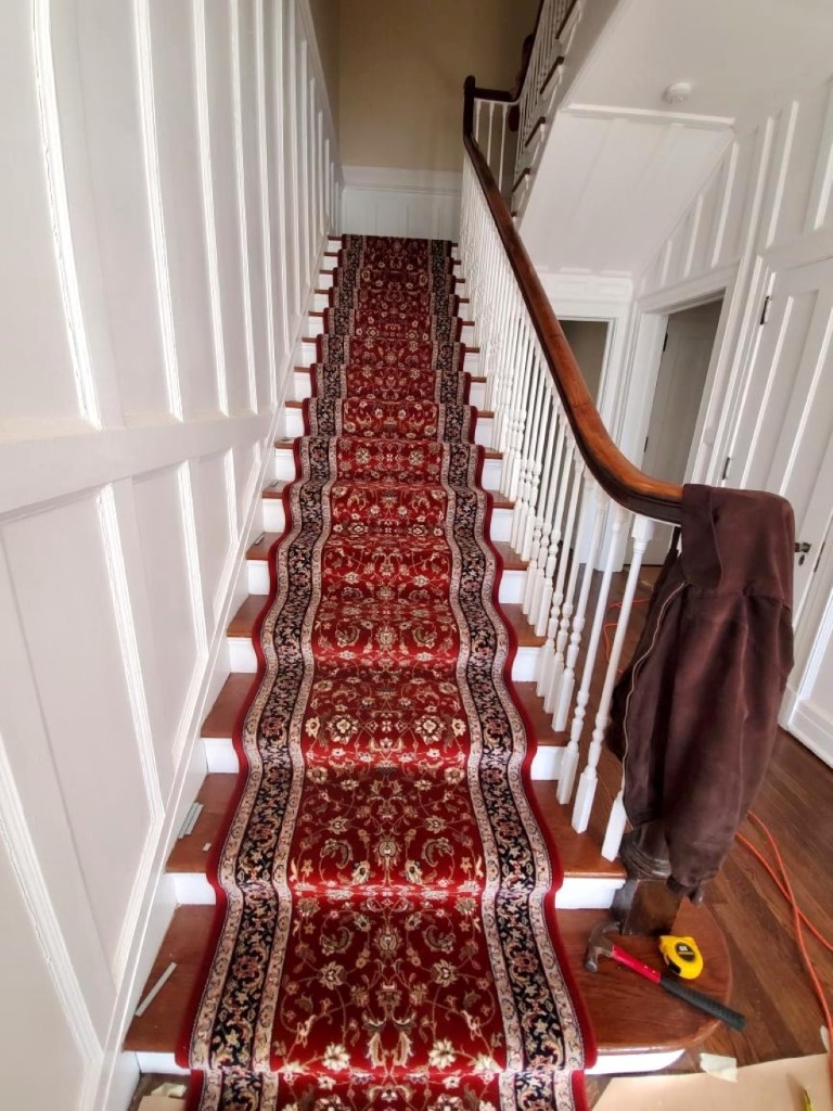 Runner Rugs - Stair Runner installation is done be professionals ...