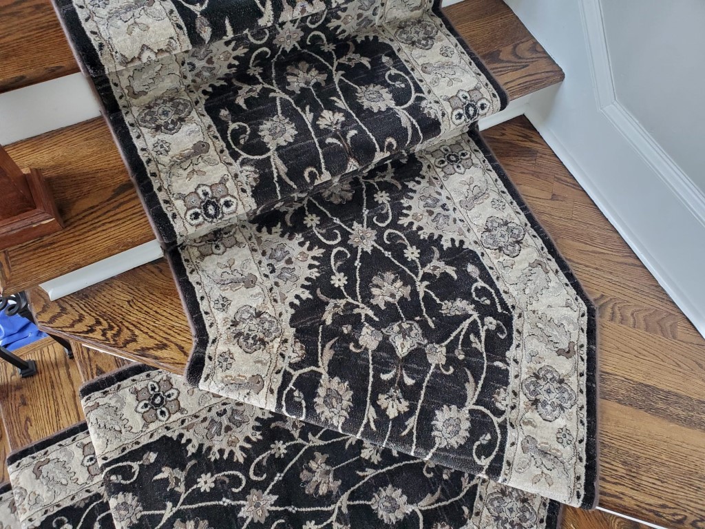 Runner Rugs - Stair Runner installation is done be professionals ...