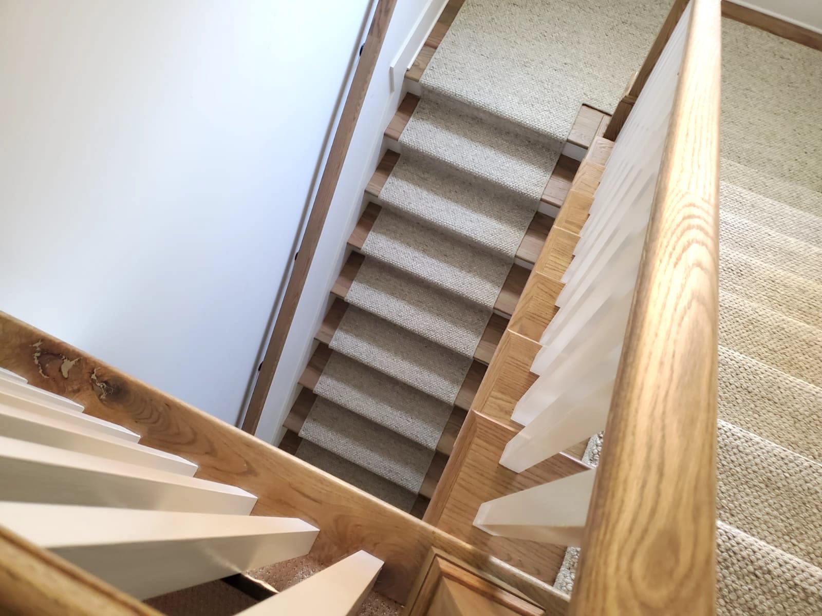 Runner Rugs - Stair Runner installation is done be professionals ...