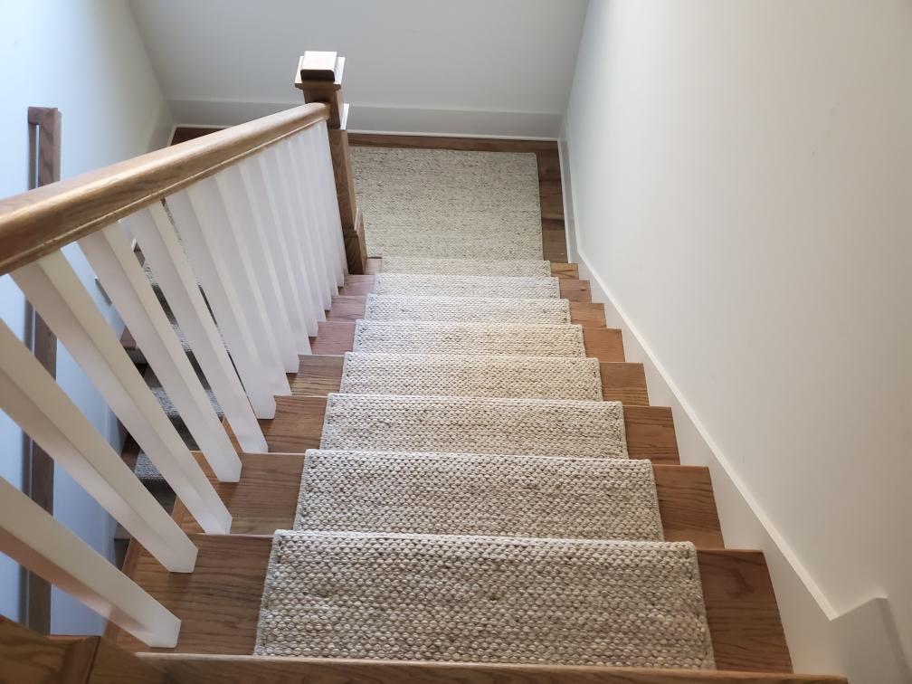 Runner Rugs - Stair Runner installation is done be professionals ...